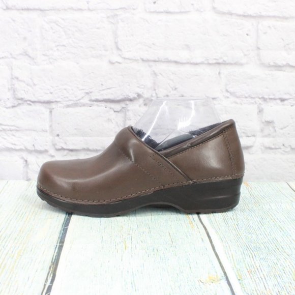 L.L. Bean | Shoes | Ll Bean Classic Brown Leather Stitched Comfort ...